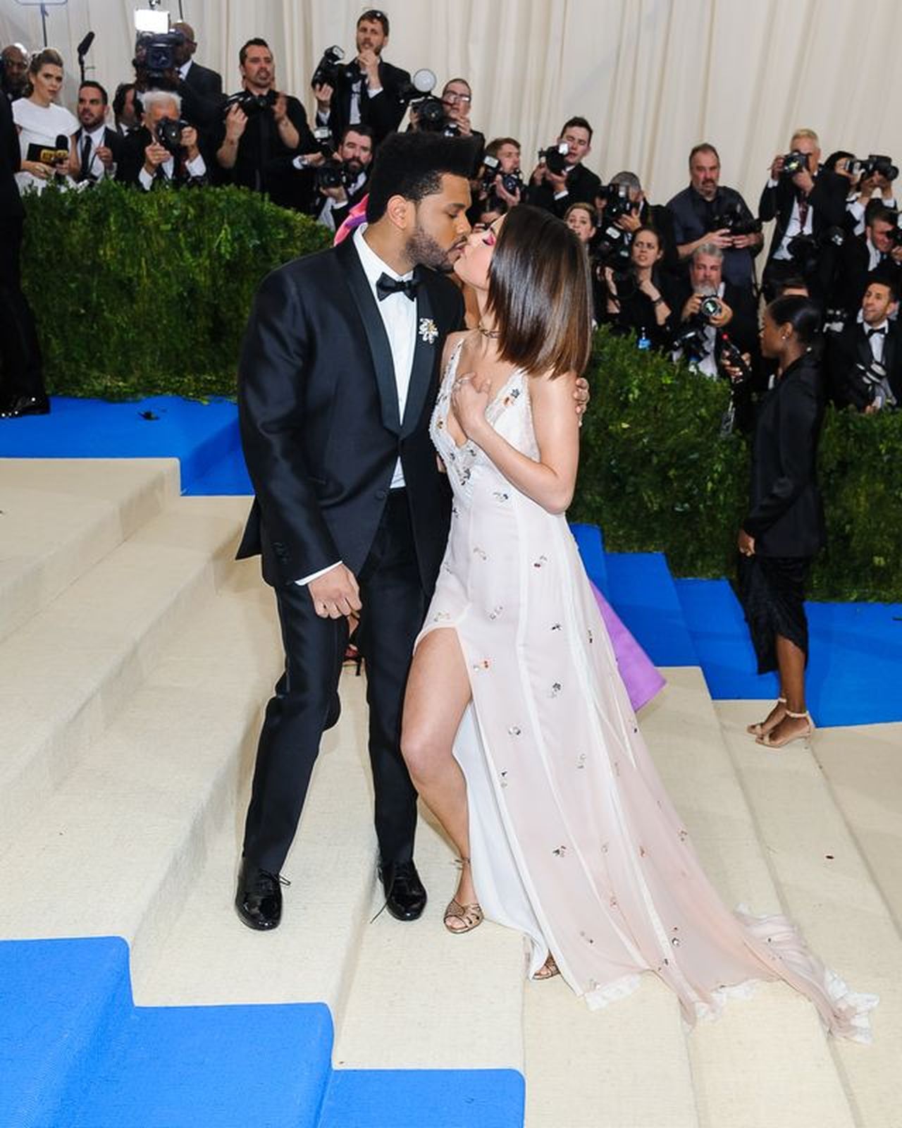 The Weeknd jest w związku z byłą przyjaciółką Belli Hadid | Kozaczek